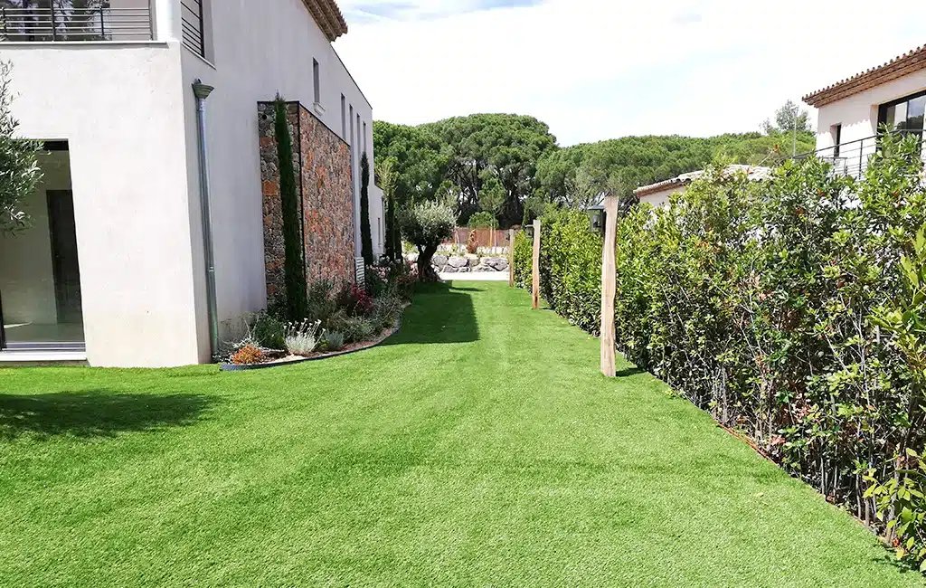 Achat - pose de gazon synthétique à Toulouse Haute-Garonne (31)